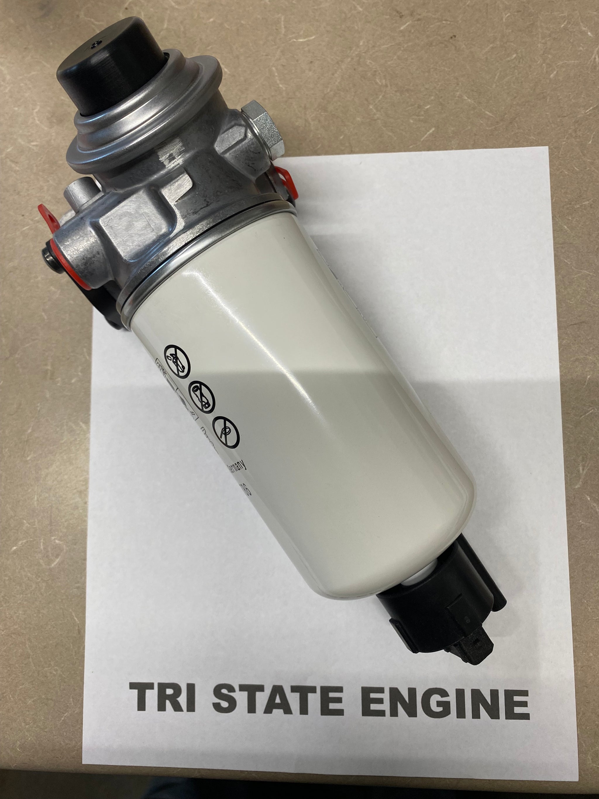 OEM KUBOTA FUEL FILTER / WATER SEPARATOR ASM W/ MOUNTING BRACKET & SEN ...